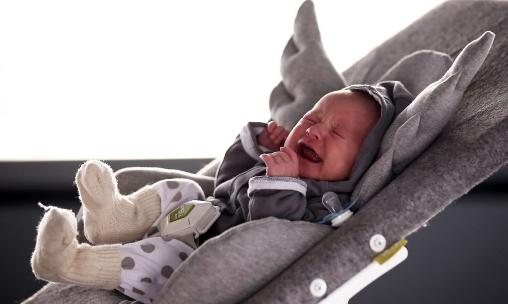 Wie man weinende Babys in 13 Minuten zum Schlafen bringt - Kruschel